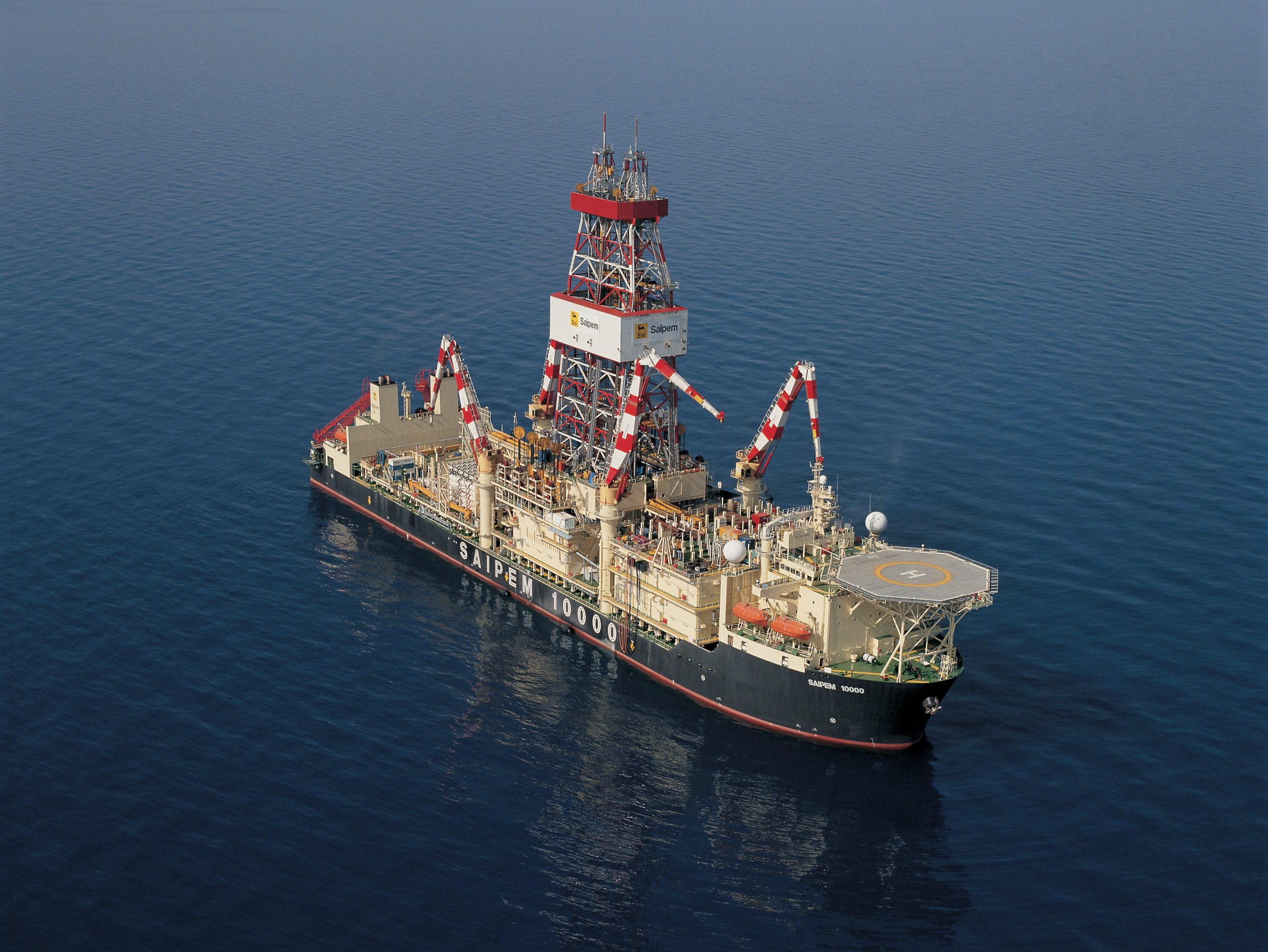 Saipem drillship arrives for exploration in block 6 - EMME STUDIO